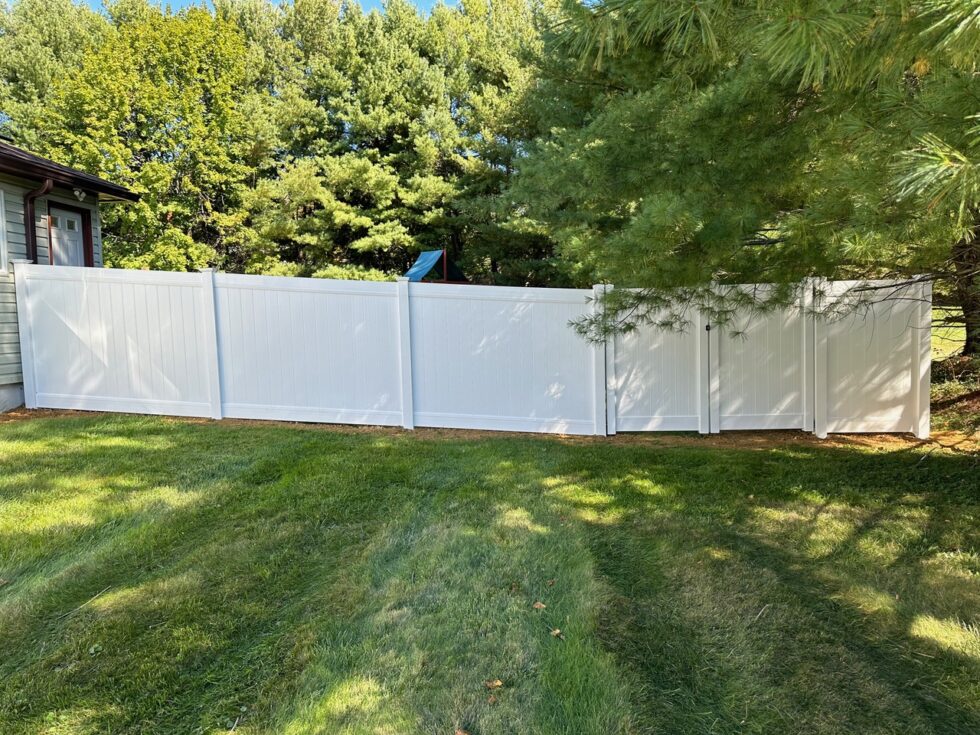 Full Yard PVC And Chain-Link Fence Enclosure